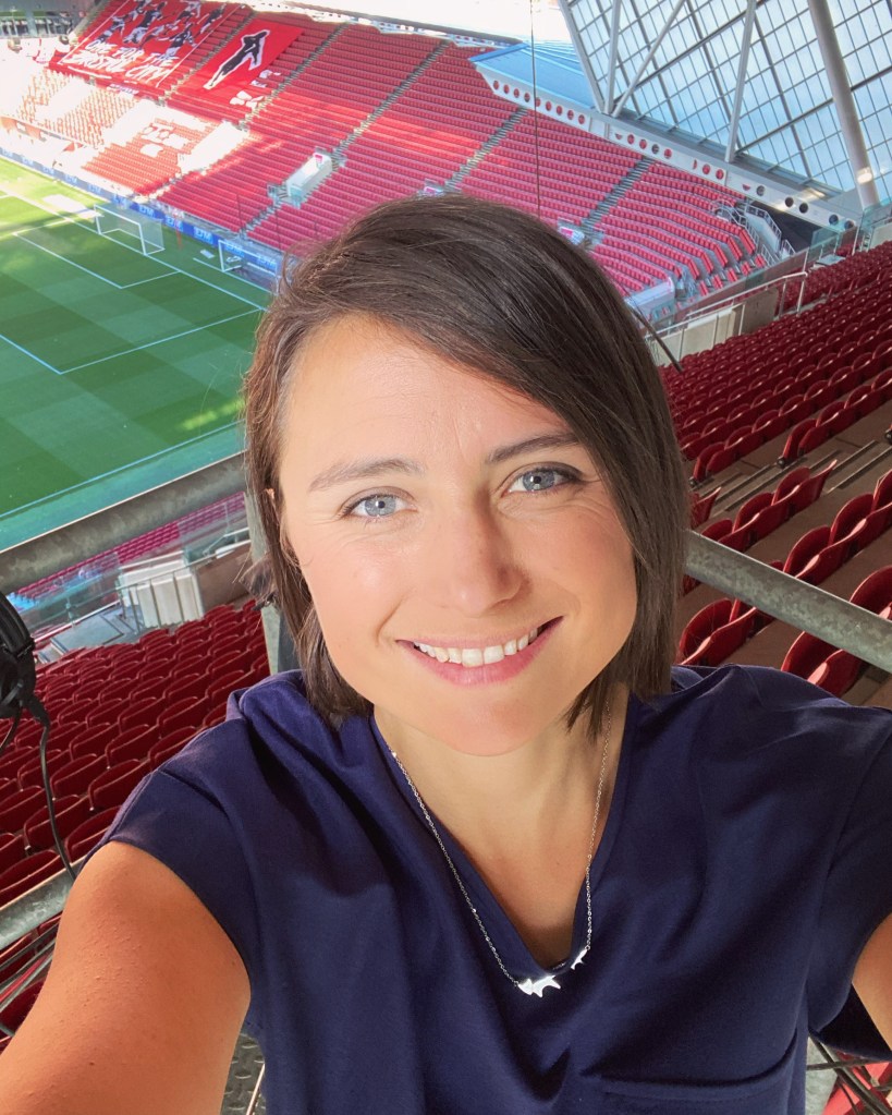 Michelle Owen Live – Talking Teenage Life